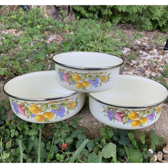 Kobe Kitchen | Dining | Vintage Kobe Kitchen Enamel Nesting Mixing ...